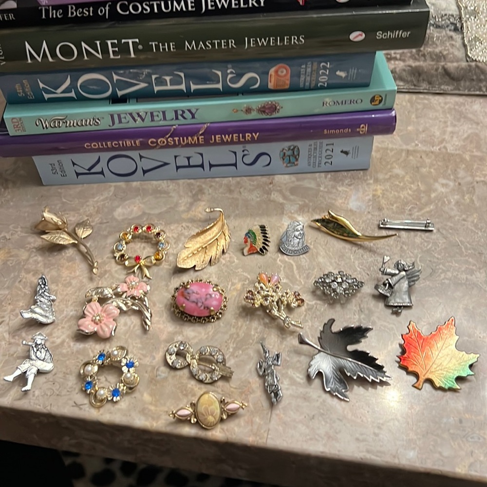 Vintage Brooch Collection, 20 Units, Gold, And Silver… - Gem